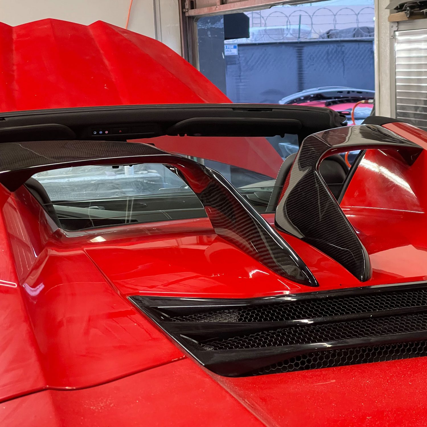 Ivan Tampi Customs Carbonfiber TRE (Tonneau Roadster Enhancement) C8 Corvette Stingray 2020-23 ...